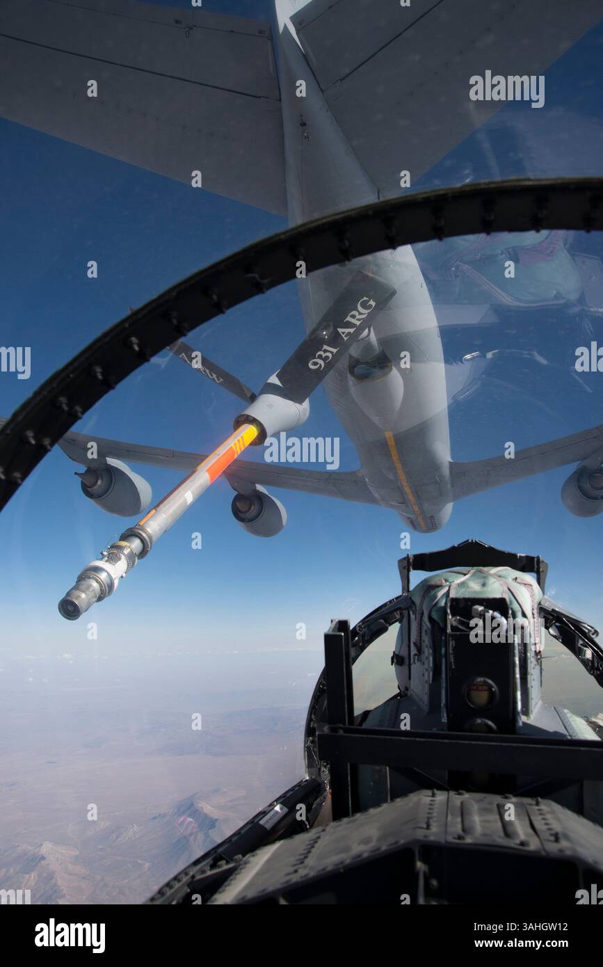 May 27, 2015 - Edwards, California, U.S. - NASA pilot Jim Less and ...