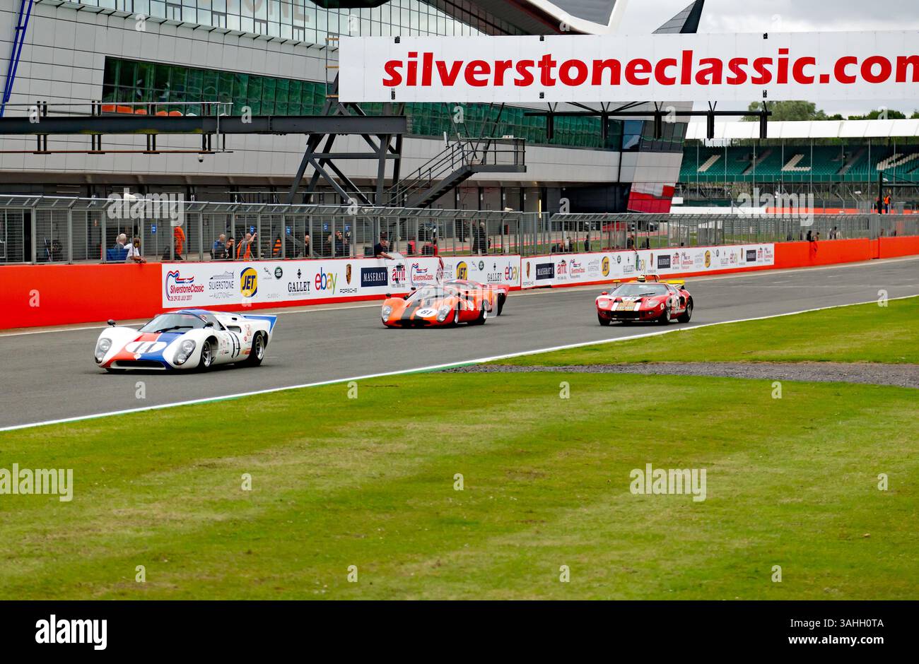 Qualifying session for the FIA Masters Historic Sports Cars, at the ...