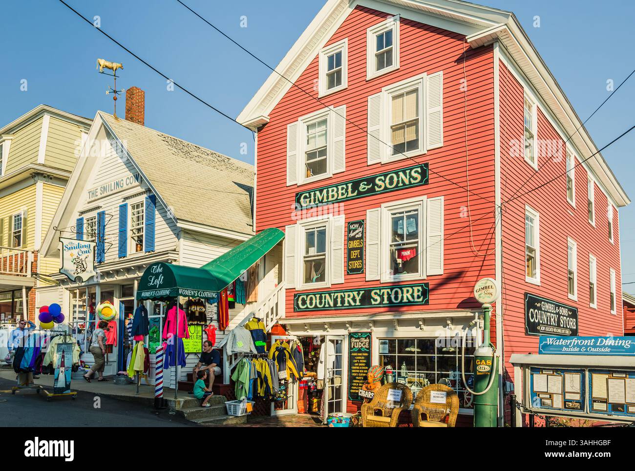 Traditional shops in Boothbay Harbor, Maine, USA Stock Photo - Alamy