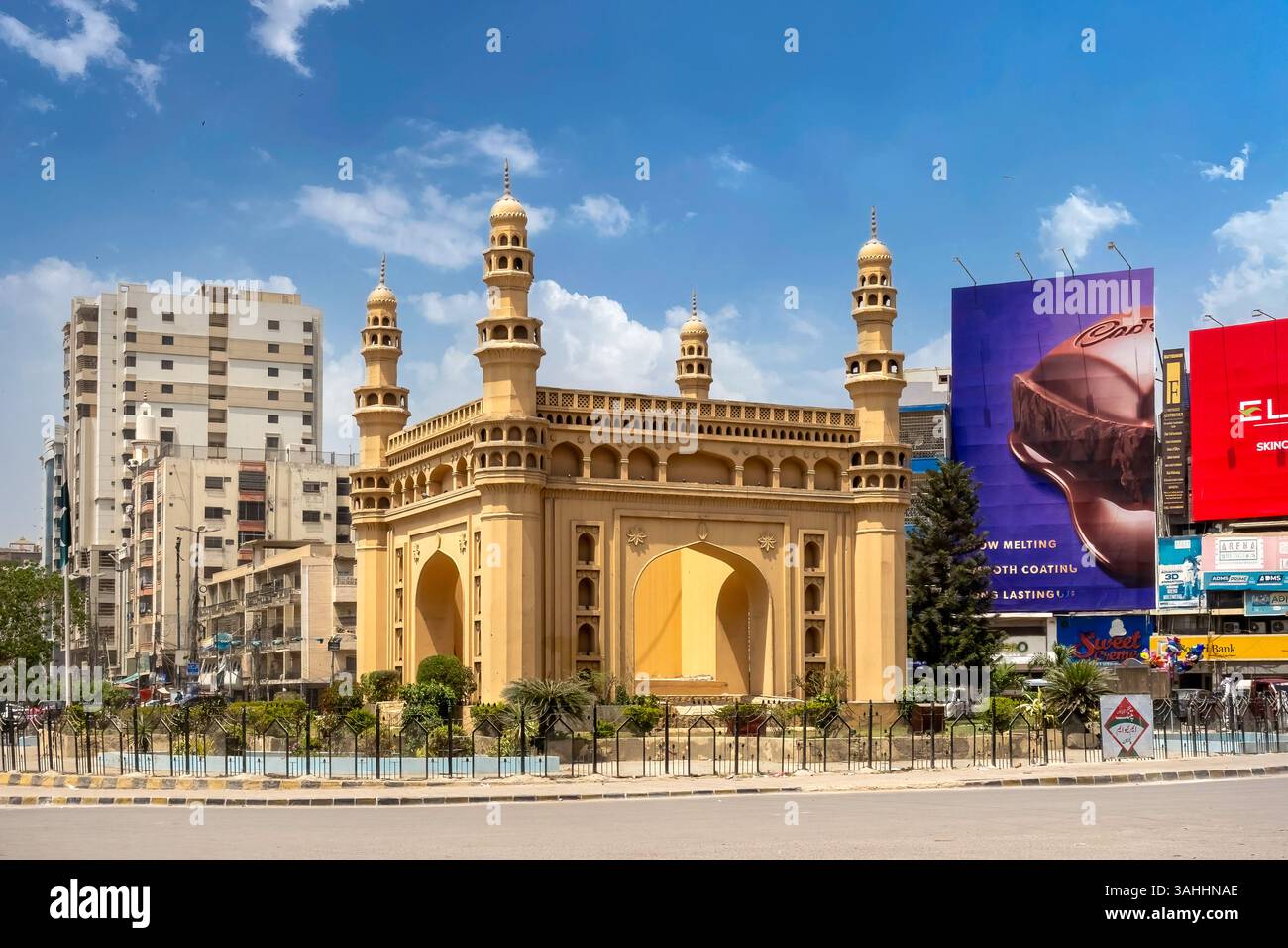 Charminar roundabout Tariq Road. traffic around the charminar day time ...