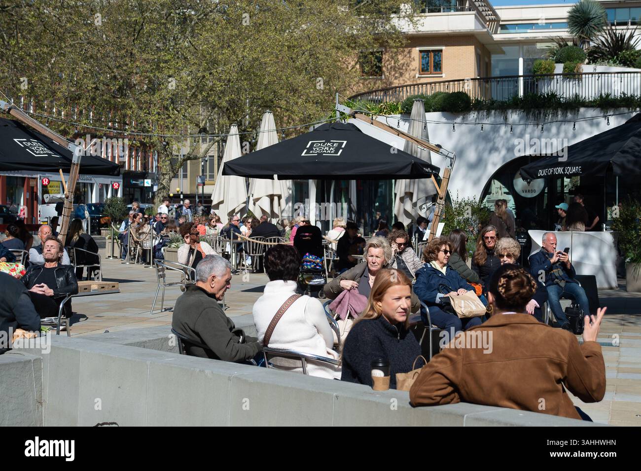 London, UK. 9th April, 2025. People relaxing in the sunshine at the ...