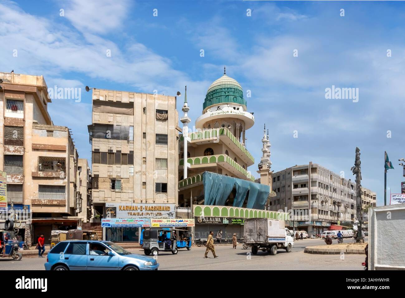 Kanzul Eman Masjid gurumandir chowrangi Karachi Pakistan Stock Photo ...