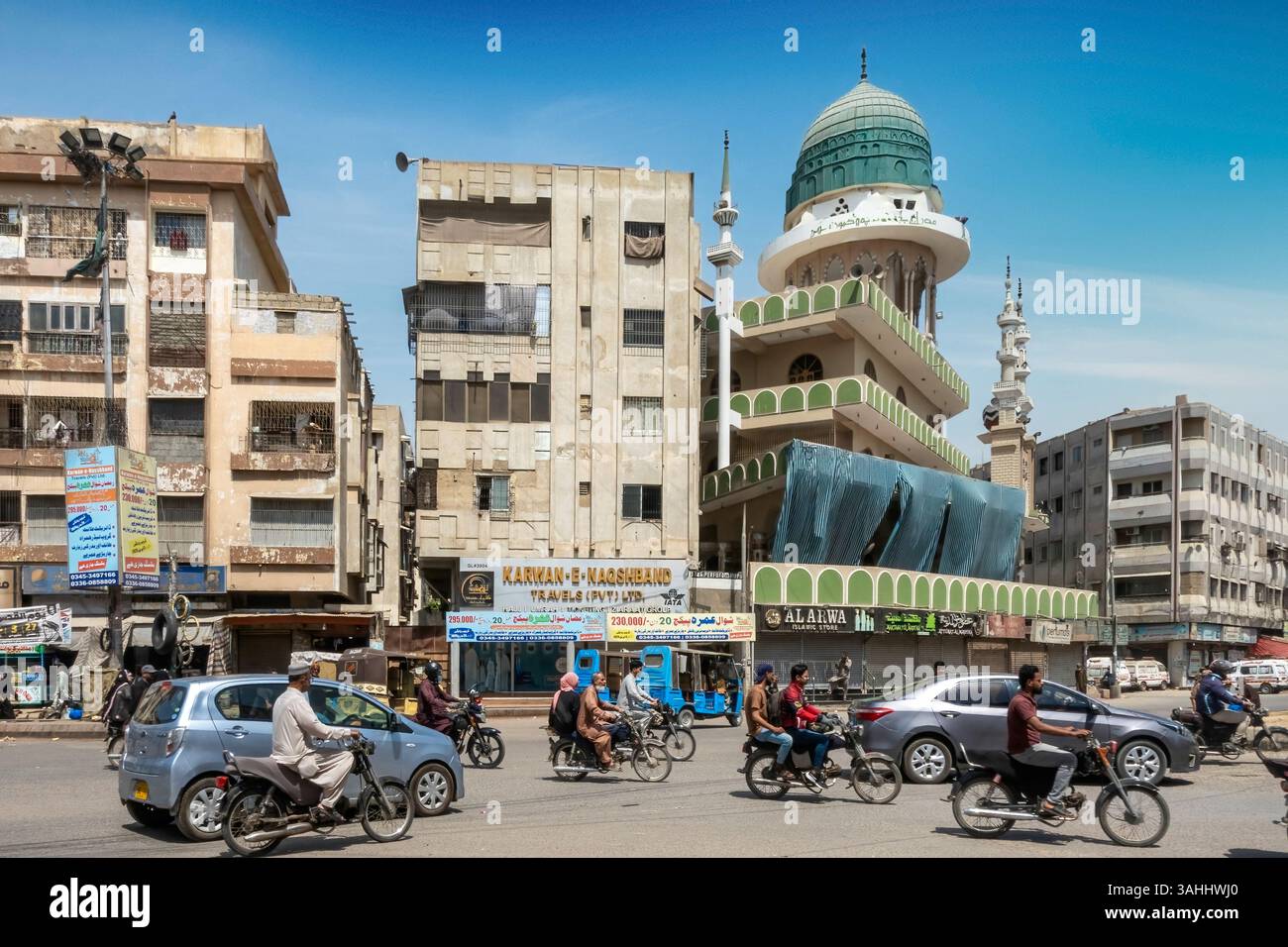 Kanzul Eman Masjid gurumandir chowrangi Karachi Pakistan Stock Photo ...