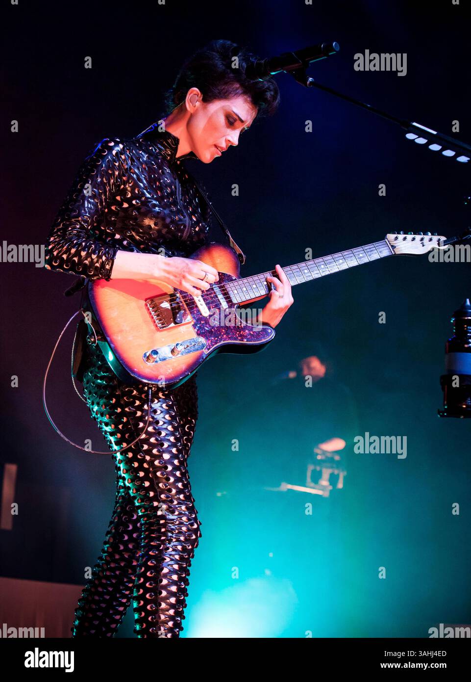 May 29, 2015 - Indianapolis, Indiana, U.S. - ANNIE CLARK performs as St ...