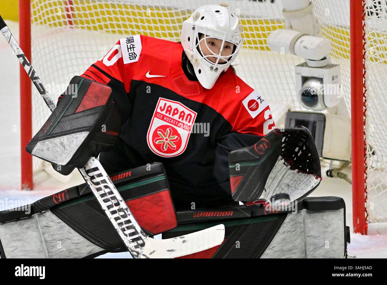 Budweis, Czech Republic. 10th Apr, 2025. Goalkeeper Miyuu Masuhara (JPN ...