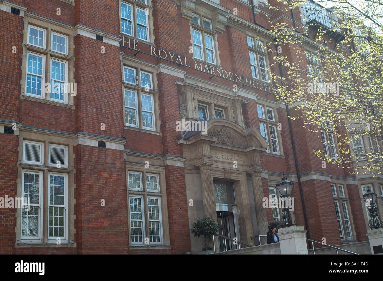 Chelsea, London, UK. 9th April, 2025. The Royal Marsden Hospital in the Fulham Road, Chelsea ...