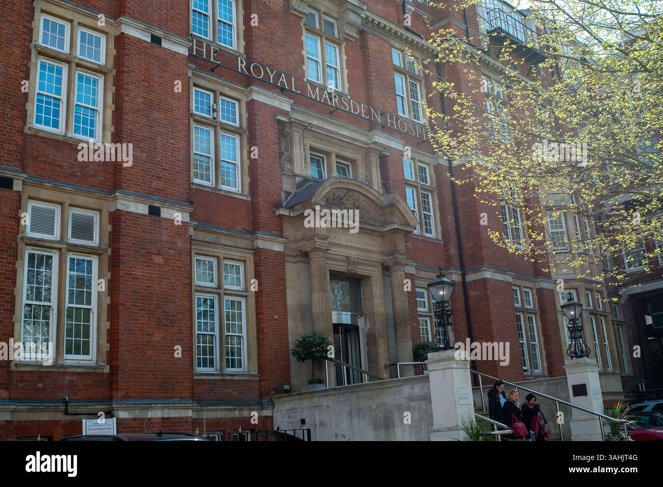Chelsea, London, UK. 9th April, 2025. The Royal Marsden Hospital in the ...