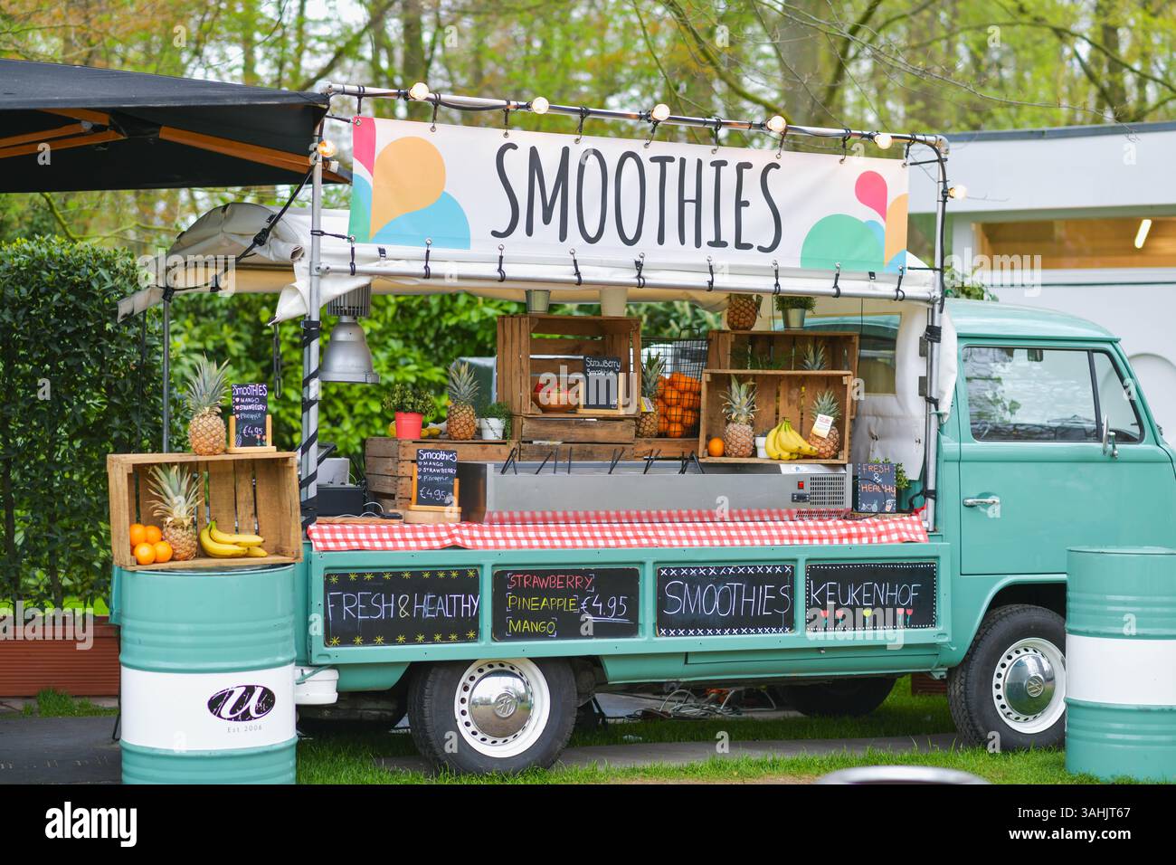 Smoothie wheels hi-res stock photography and images - Alamy