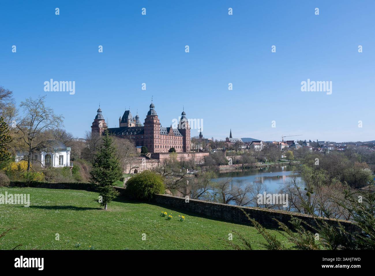 View of Johannisburg Castle and the Breakfast Temple in Aschaffenburg ...