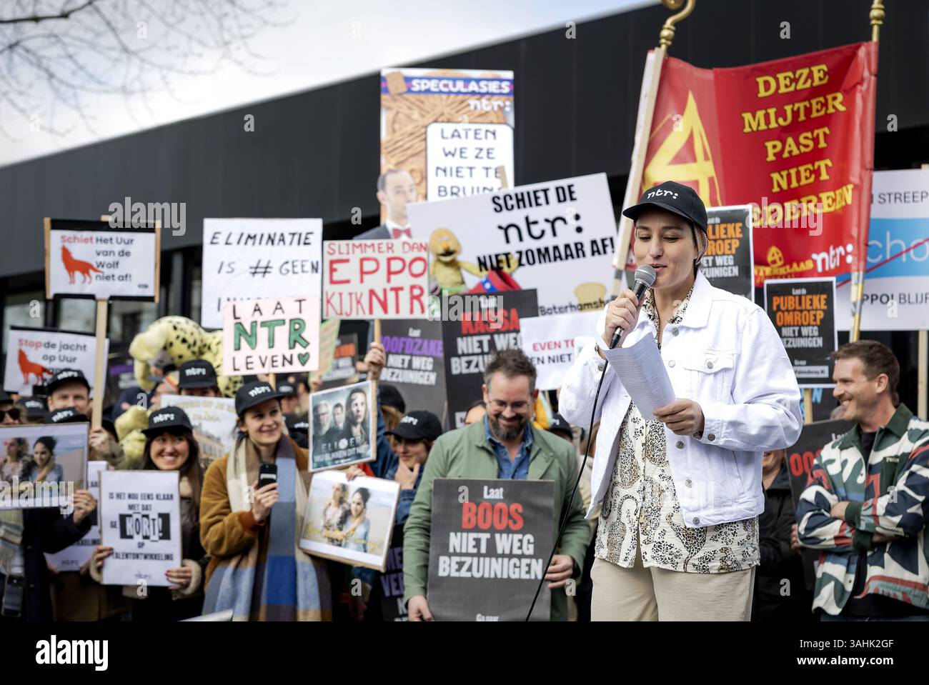 HILVERSUM - Actress Nora Akachar speaks in front of her fellow program ...