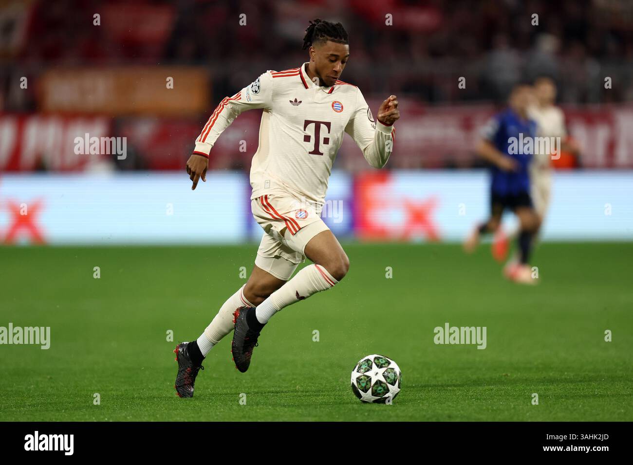 Michael olise bayern hi-res stock photography and images - Alamy