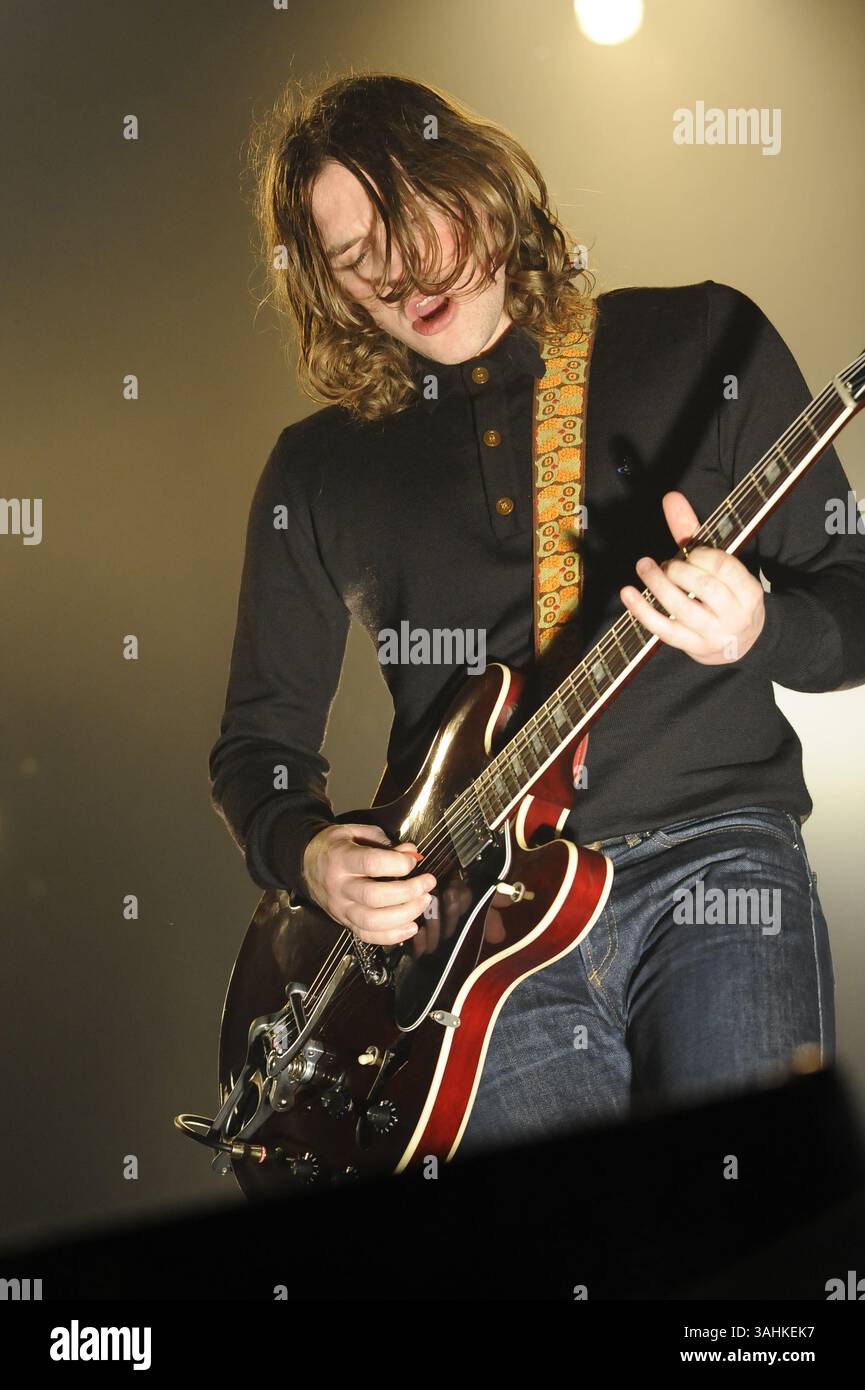 Jamie cook arctic monkeys hi-res stock photography and images - Alamy