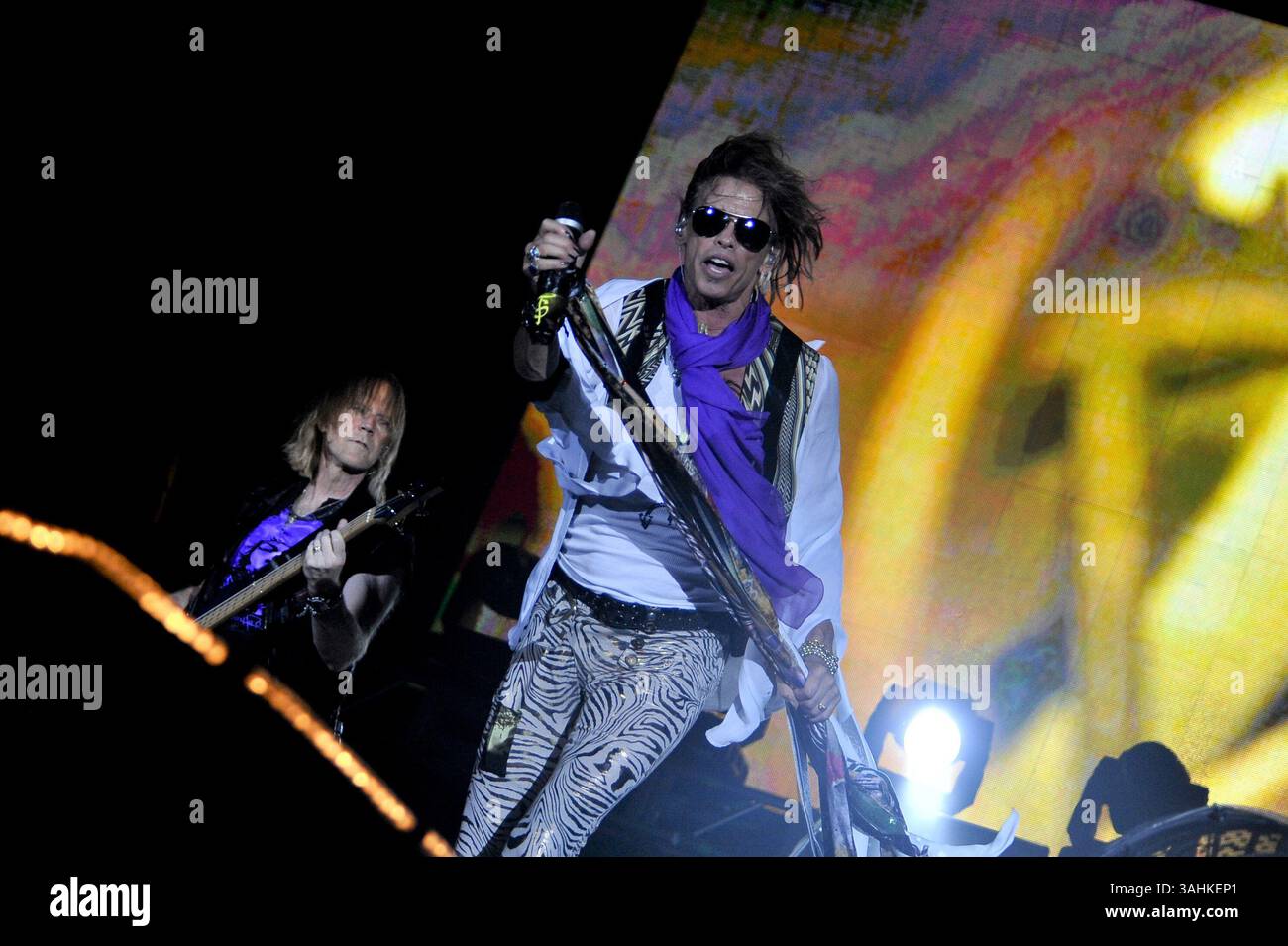 July 3, 2010 - Venezia, VENEZIA, ITALIA - The bassits and the singer of ...