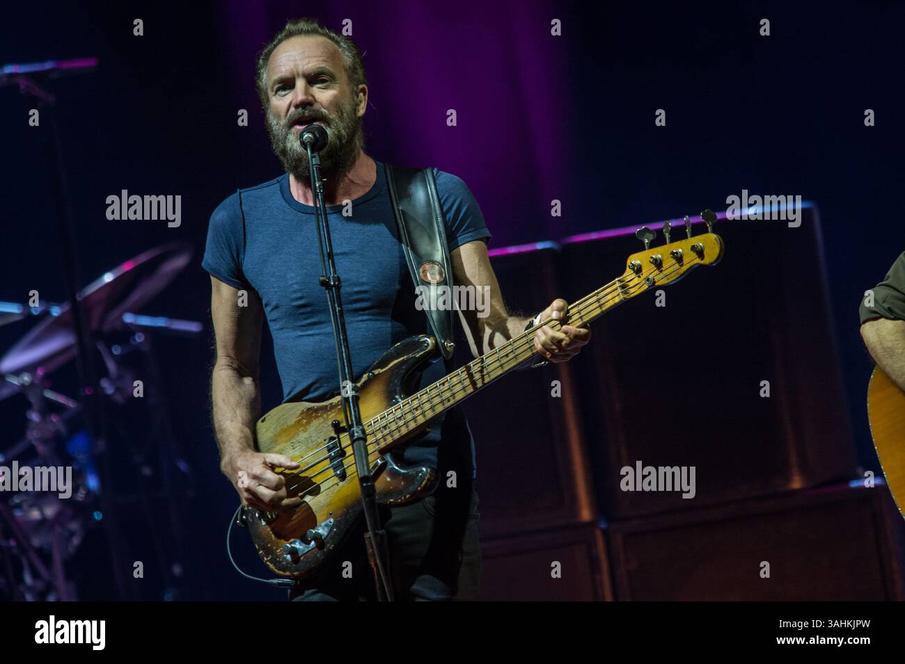 Sting milano hi-res stock photography and images - Alamy