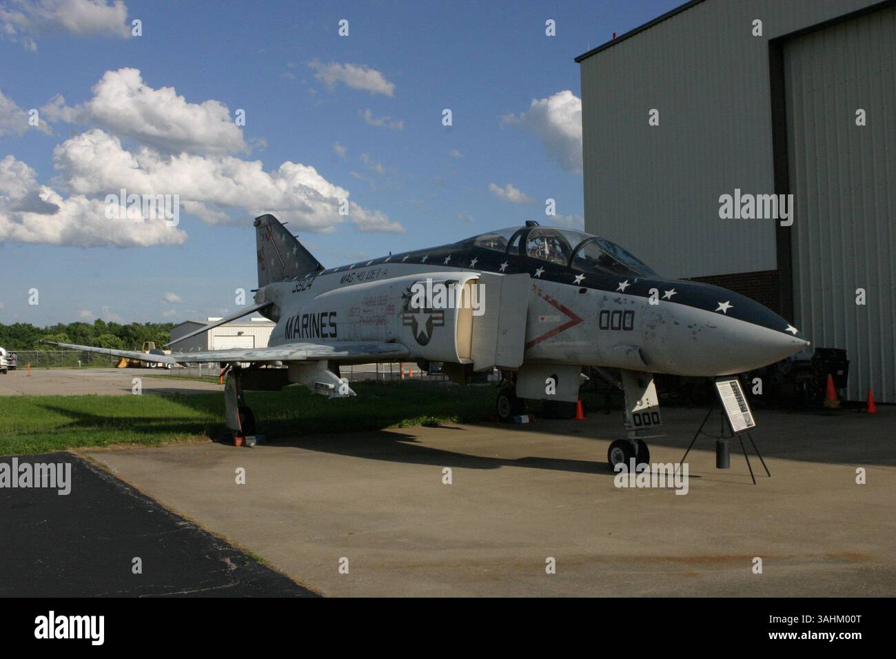 May 29, 2004 - Lexington, KY, U.S. - June 8th, 2004: Lexington, KY: USA ...