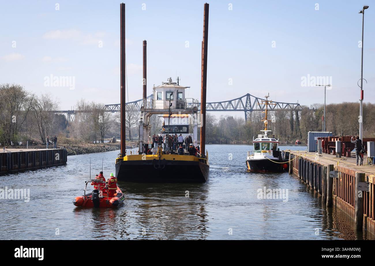 Rendsburg, Germany. 10th Apr, 2025. The decommissioned old Rendsburg ...