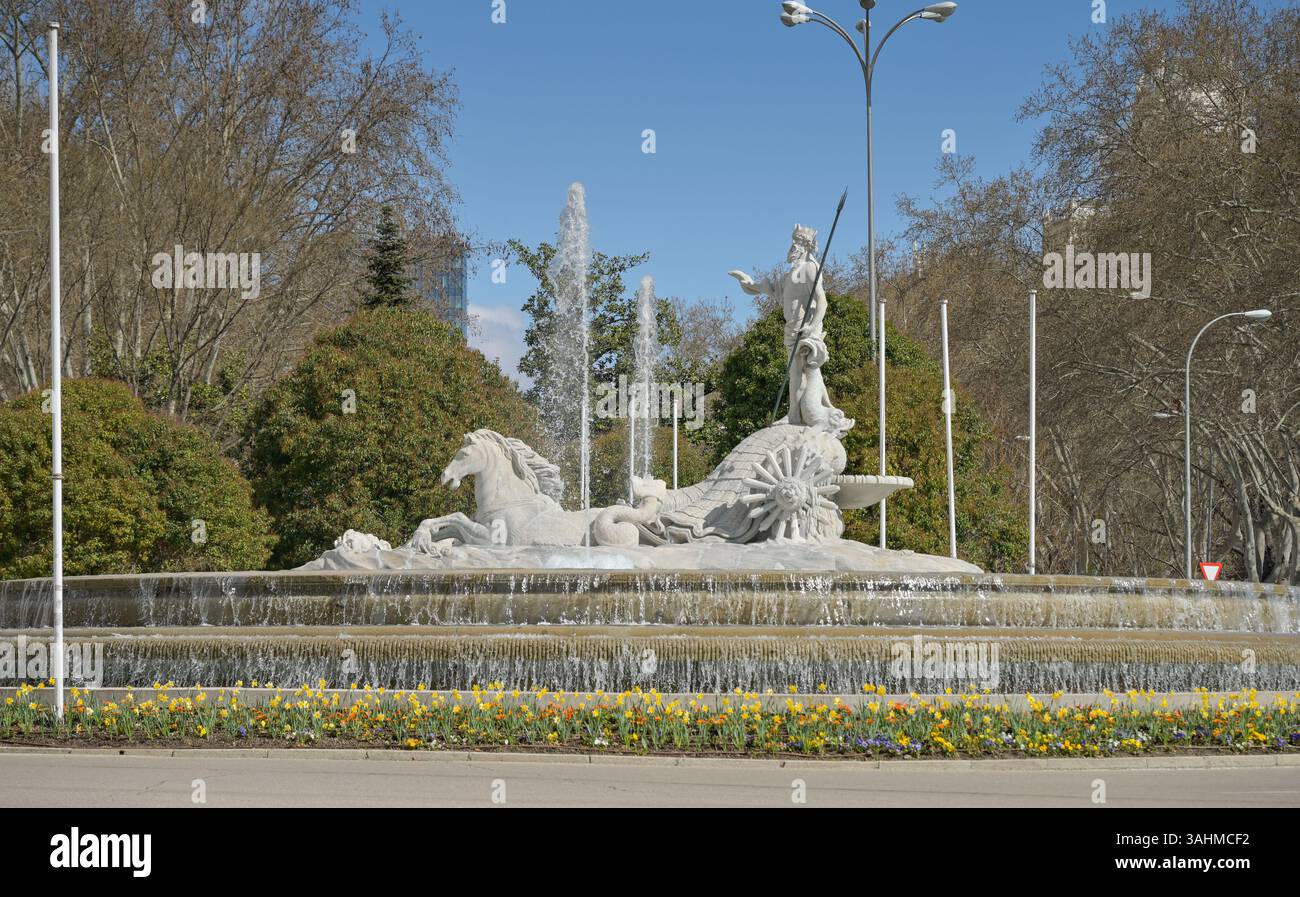 Fuente de neptuno brunnen hi-res stock photography and images - Alamy