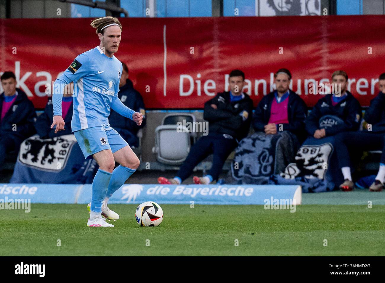 Muenchen, Deutschland. 09th Apr, 2025. Thore Jacobsen (TSV 1860 Muenchen, #5). GER, TSV 1860 ...