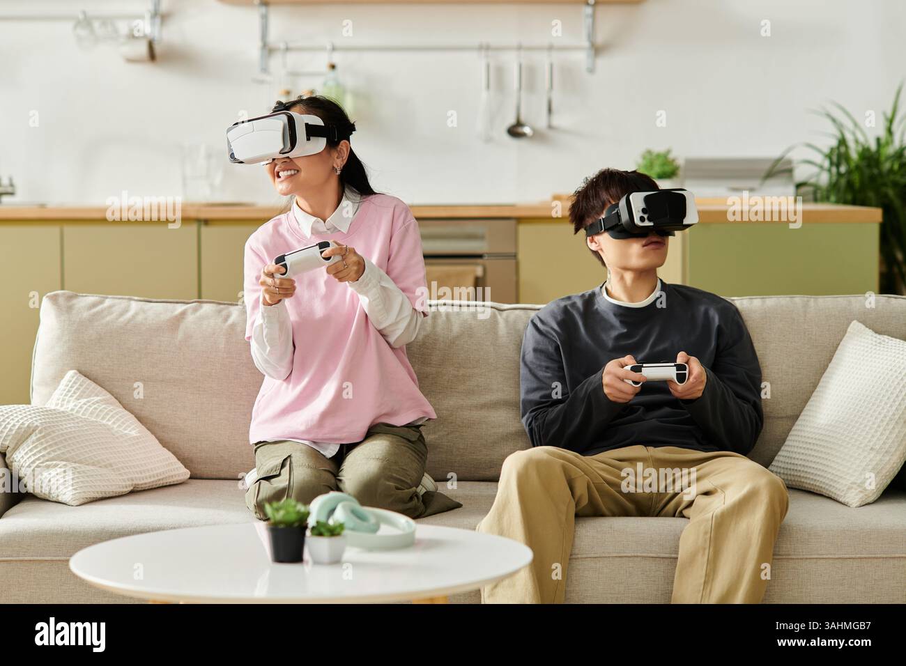 Woman fully immersed in virtual hi-res stock photography and images - Alamy