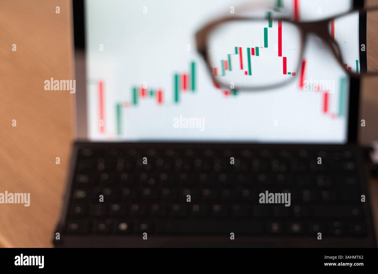 A clear and wellfocused view on various stock market trends visually ...