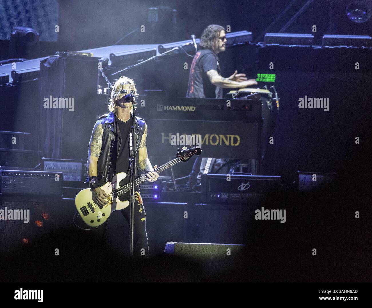 August 8, 2017 - Miami, Florida, USA - Bass guitar Duff McKagan. Guns N ...