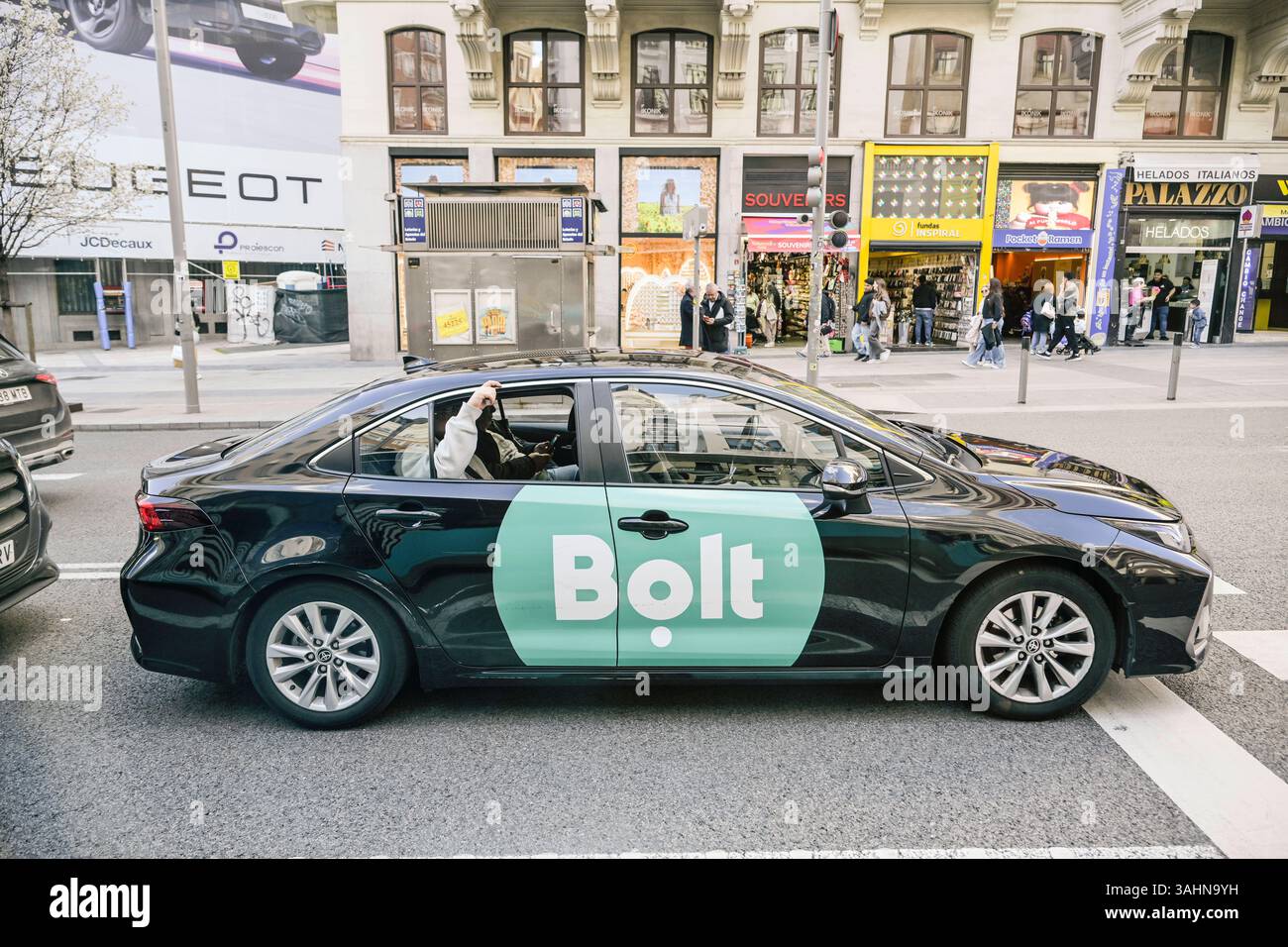 BOLT Taxi, Mietwagen, Gran Via, Centro, Madrid, Spanien *** BOLT Taxi ...