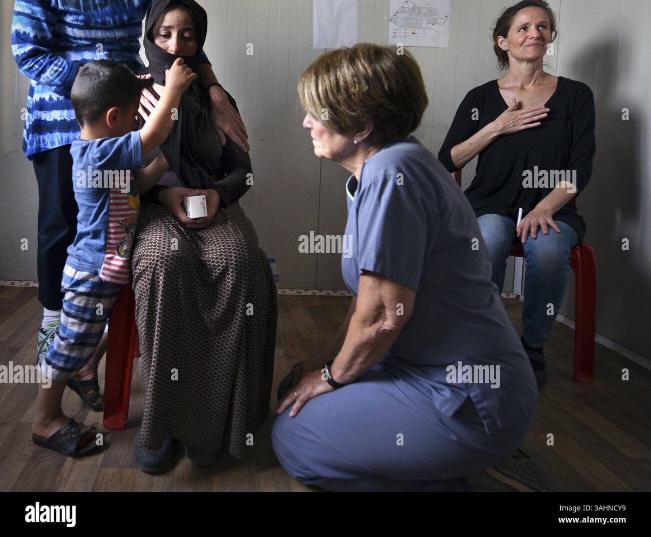 May 8, 2017 - Dawdiya, Kurdistan Region of Iraq - SANA HASSAN weeps as ...