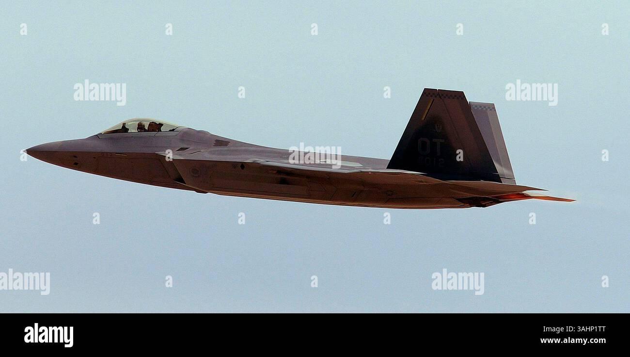 Apr 15, 2004 - Las Vegas, Nevada, U.S. - USAF (U.S. Air Force) F/A-22 Raptor fighter jet takes ...