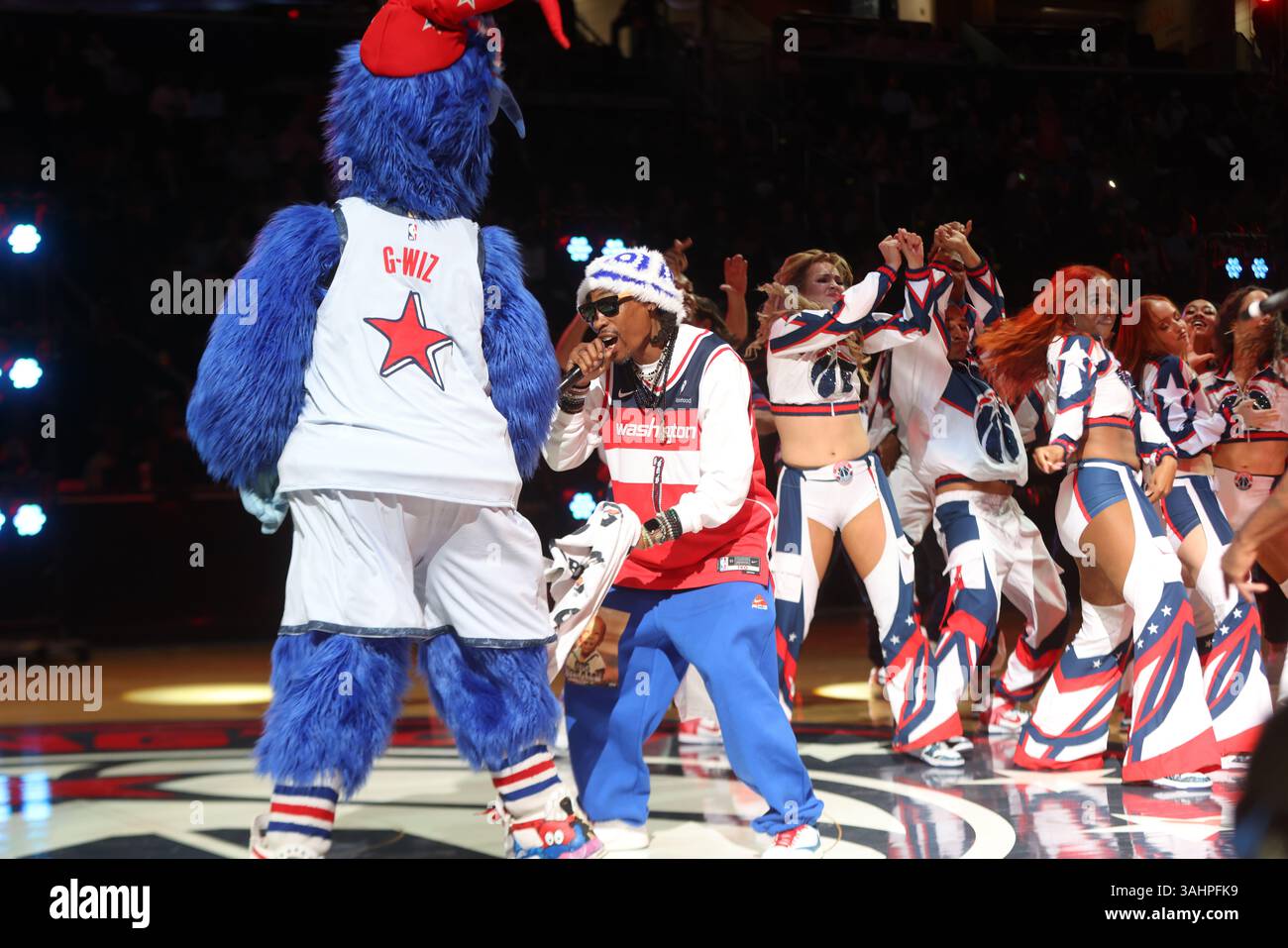 Washington DC Apr 9 : Yin Yang Twins entertain fans at the Wizards ...