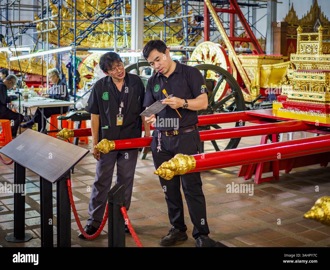 July 19, 2017 - Bangkok, Bangkok, Thailand - Thai artisans refurbish ...