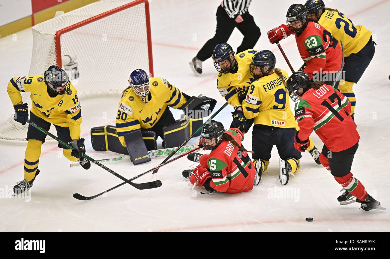 Budweis, Czech Republic. 10th Apr, 2025. L-R Sara Hjalmarsson (SWE ...