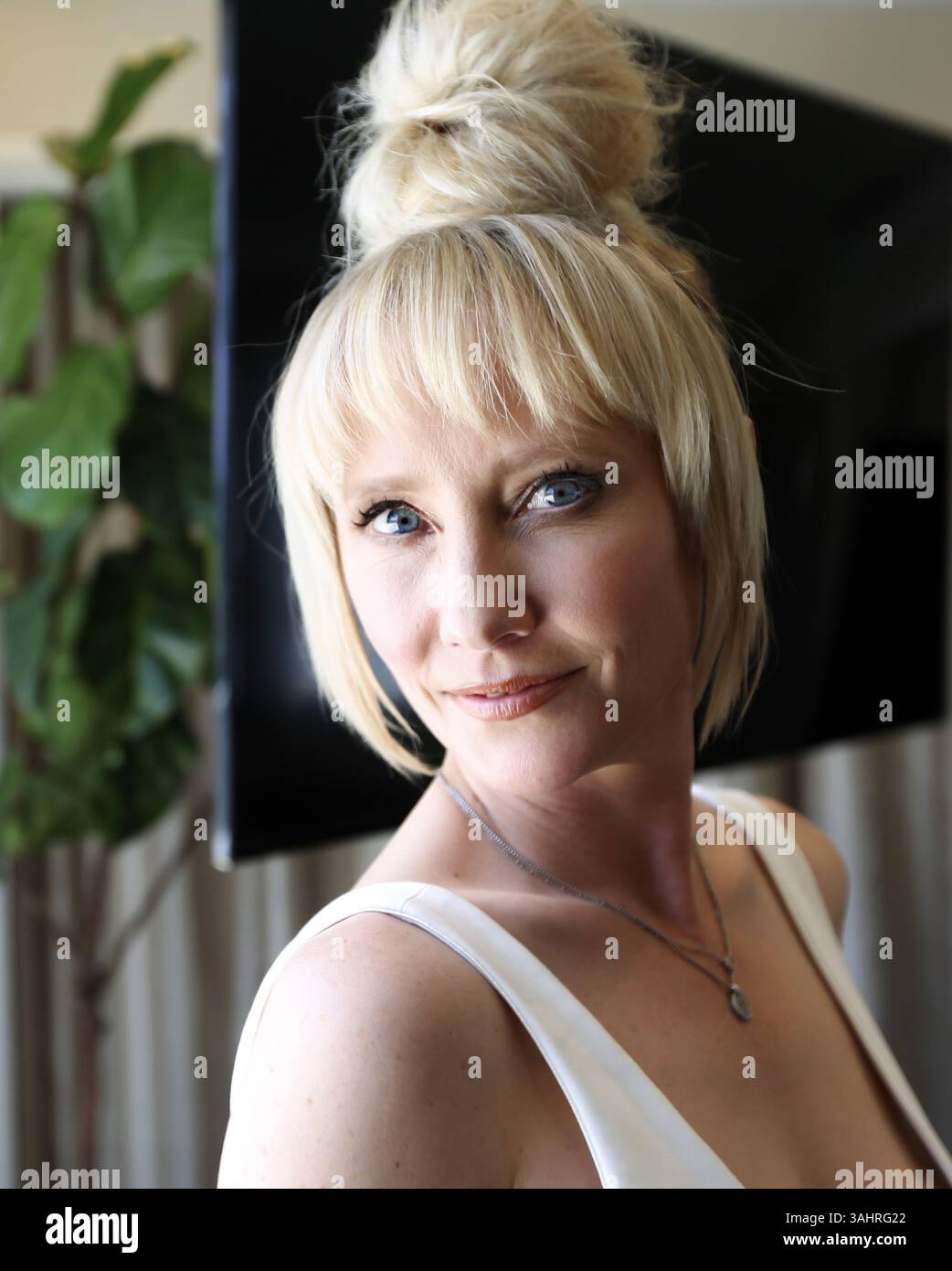 August 3, 2017 - Hollywood, California, U.S. - ANNE HECHE stars in the ...