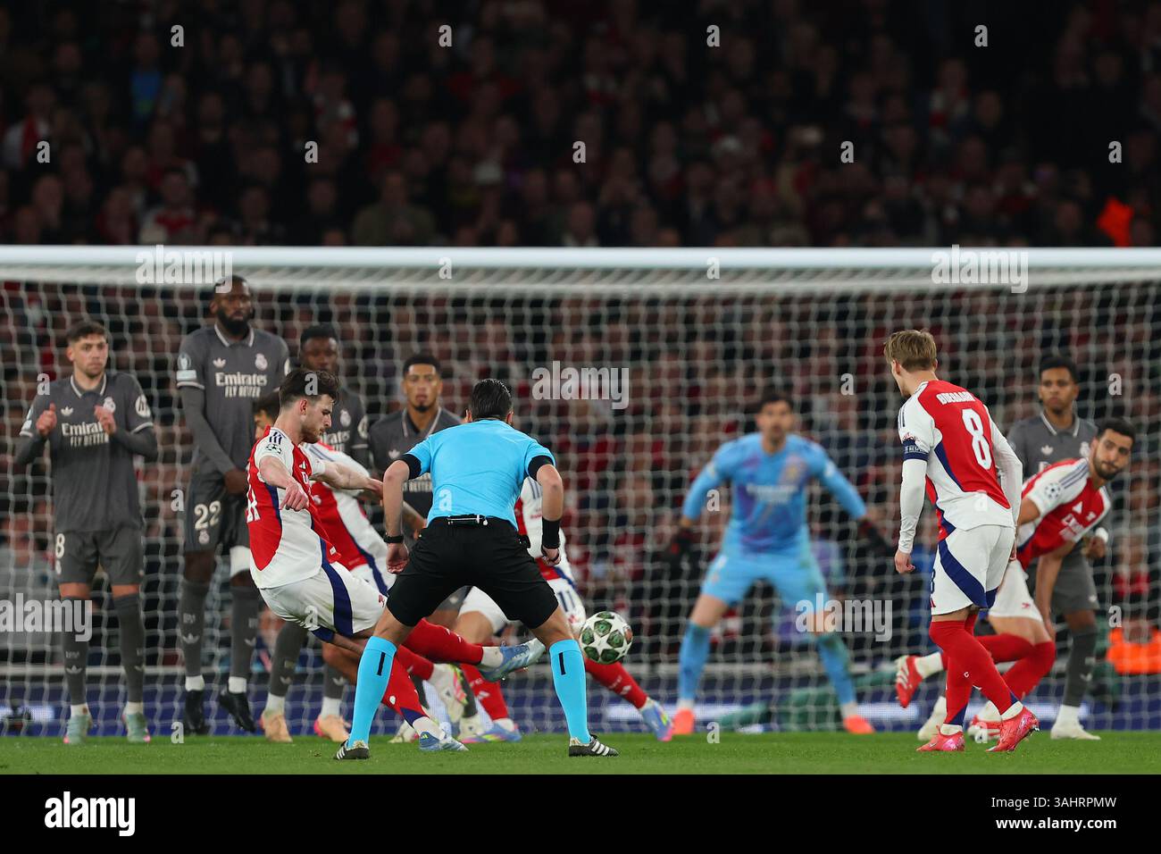 Declan Rice of Arsenal scores his and ArsenalÕs second goal to make cit ...