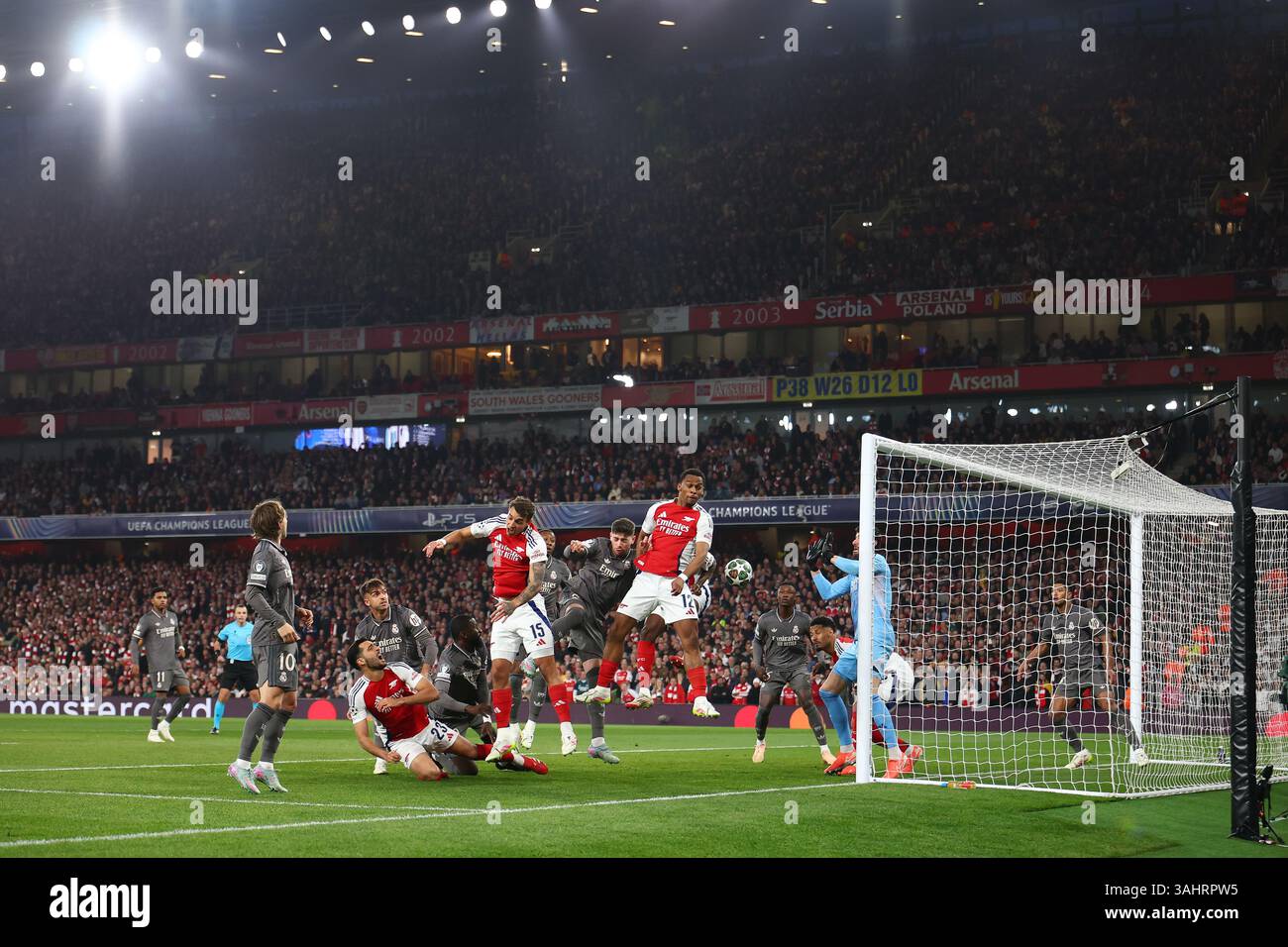 Thibaut Courtois of Real Madrid makes a save - Arsenal v Real Madrid ...