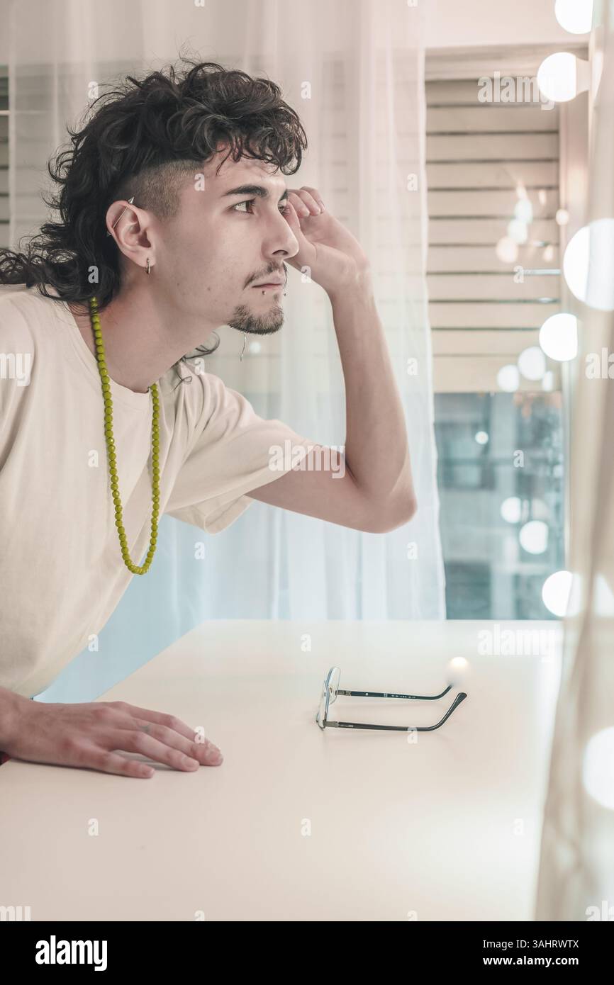 Artist self reflection hi-res stock photography and images - Alamy