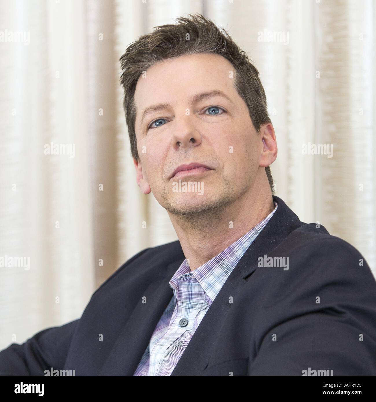 Best comedian tv hi-res stock photography and images - Alamy