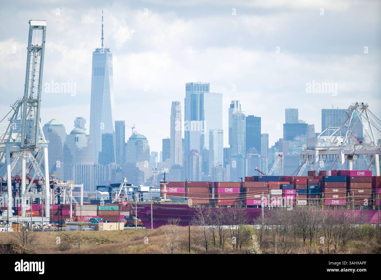 Jersey City, United States. 10th Apr, 2025. Shipping containers at Port ...
