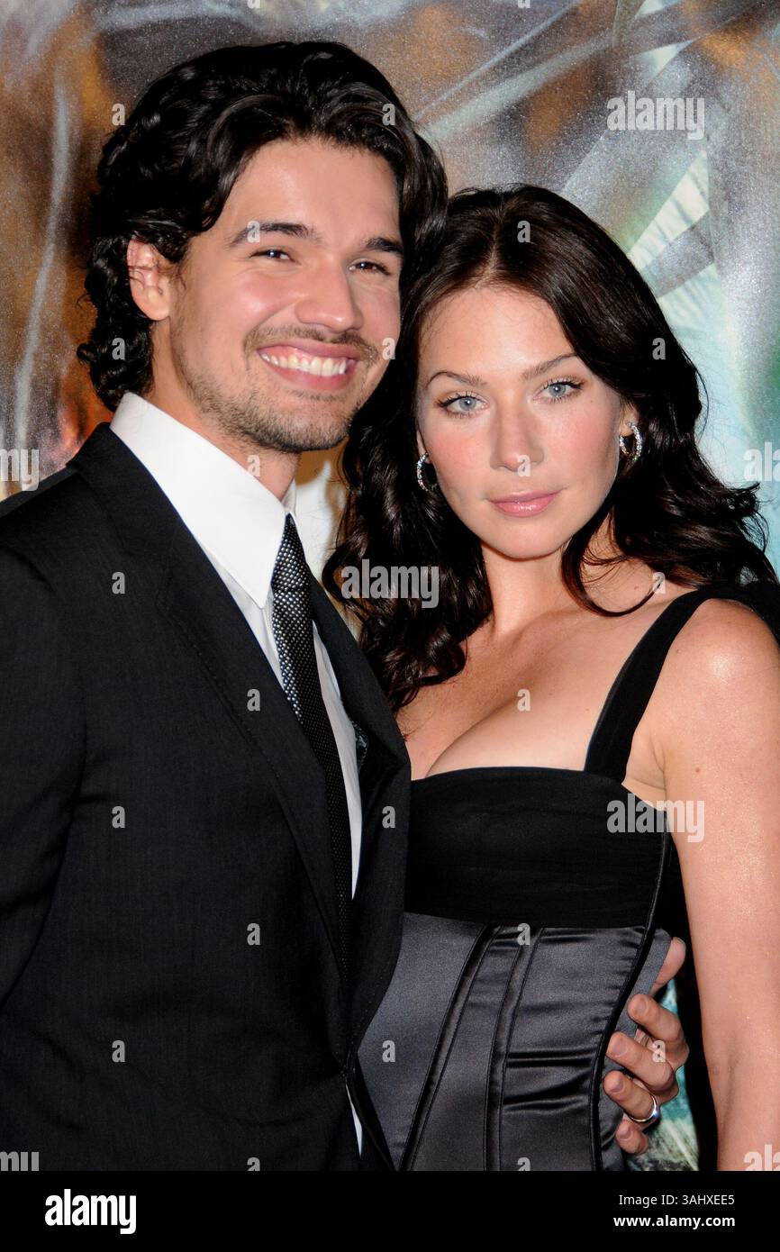 Steven strait wife lynn collins hi-res stock photography and images - Alamy