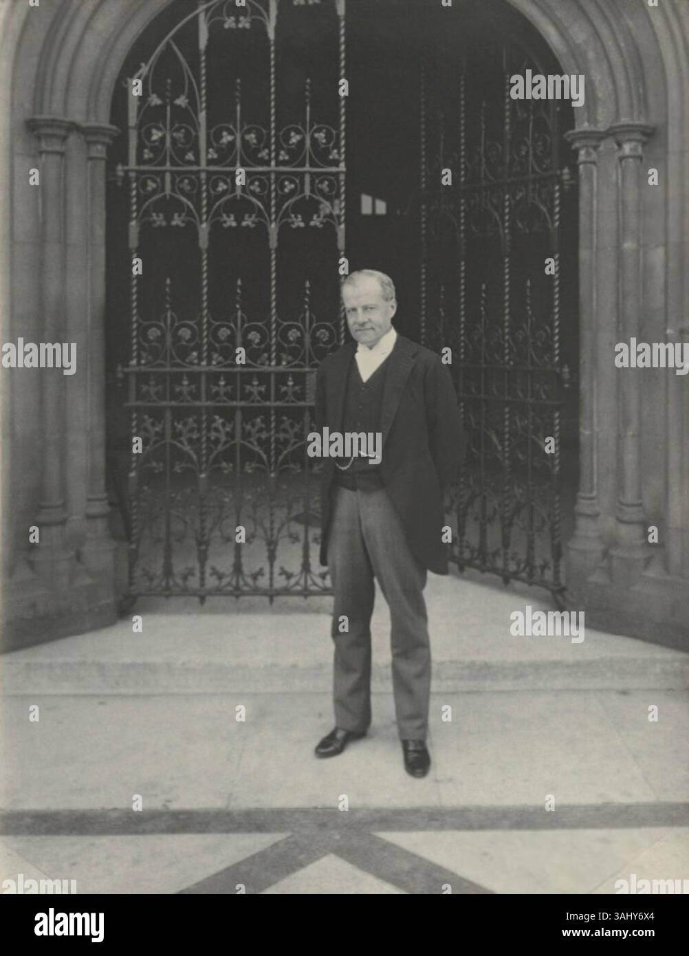 This 1905 photograph by Arthur Frederick Jeffreys depicts Sir John ...