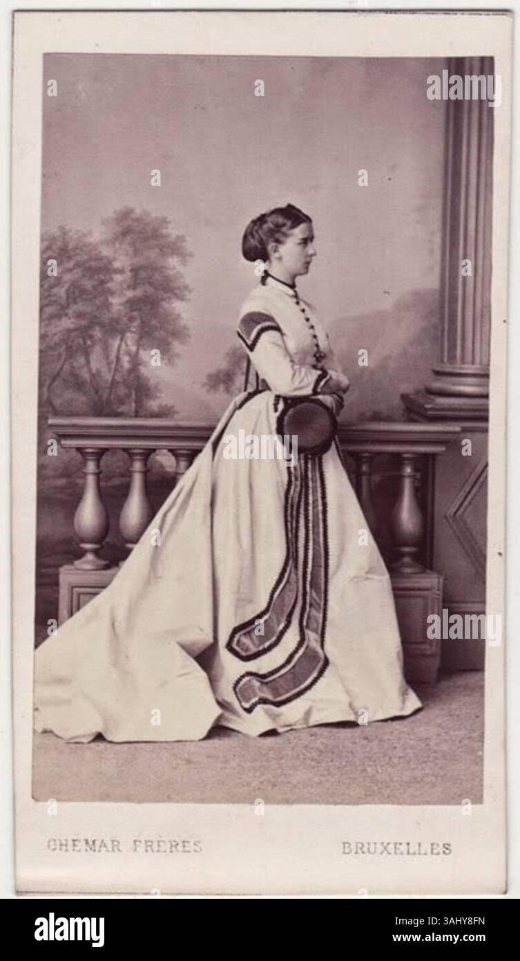 This portrait of María de Hohenzollern-Sigmaringen, Condesa de Flandes ...