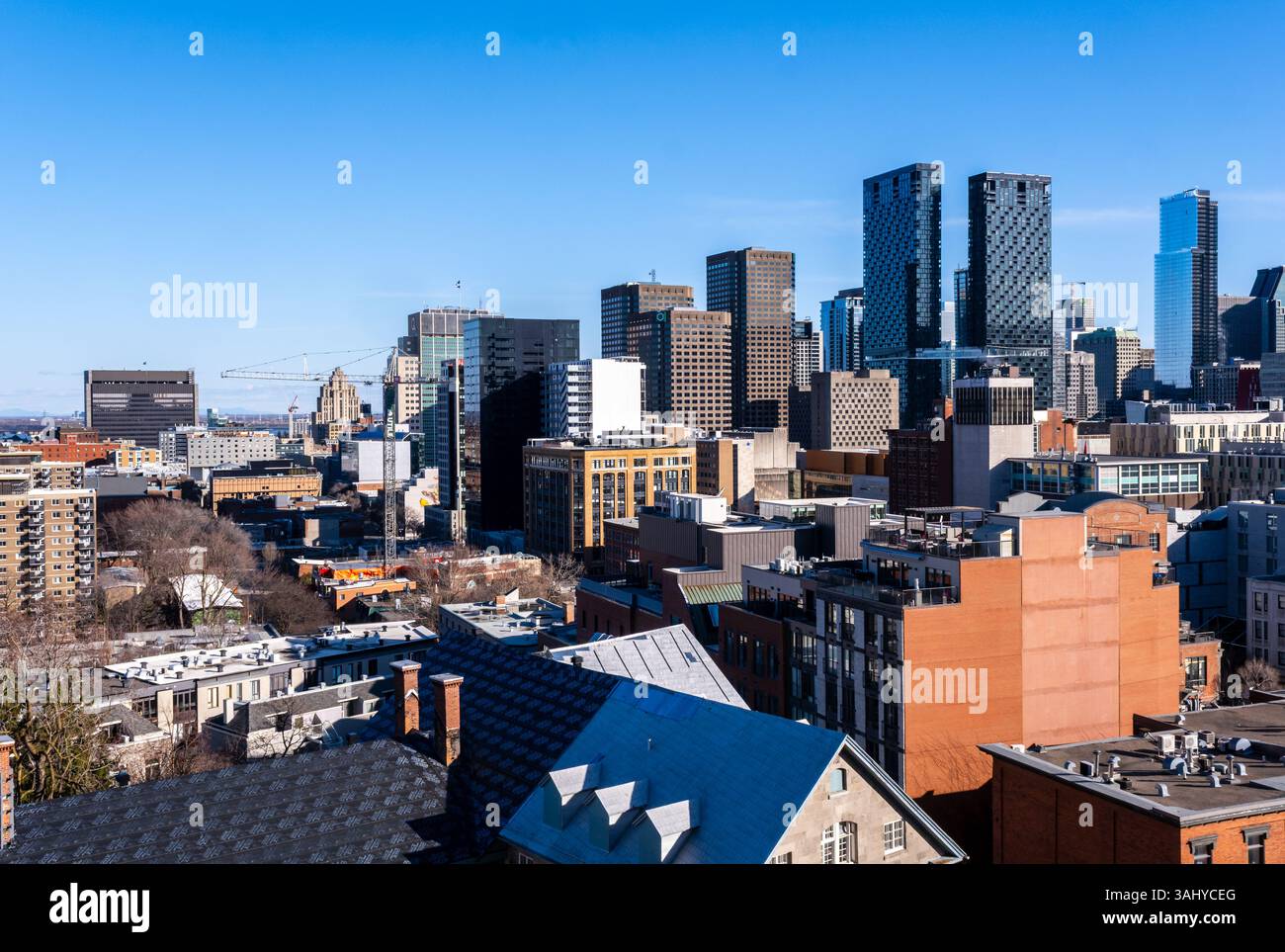 Montreal skyline 2025 hi-res stock photography and images - Alamy