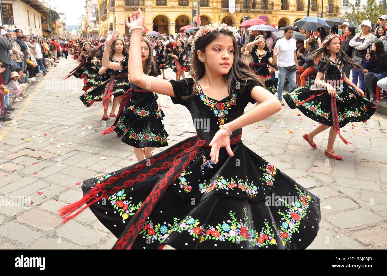 CUENCA STUDENT PARADE FIESTAS DE CUENCA Cuenca,Ecuador April 10, 2025 ...