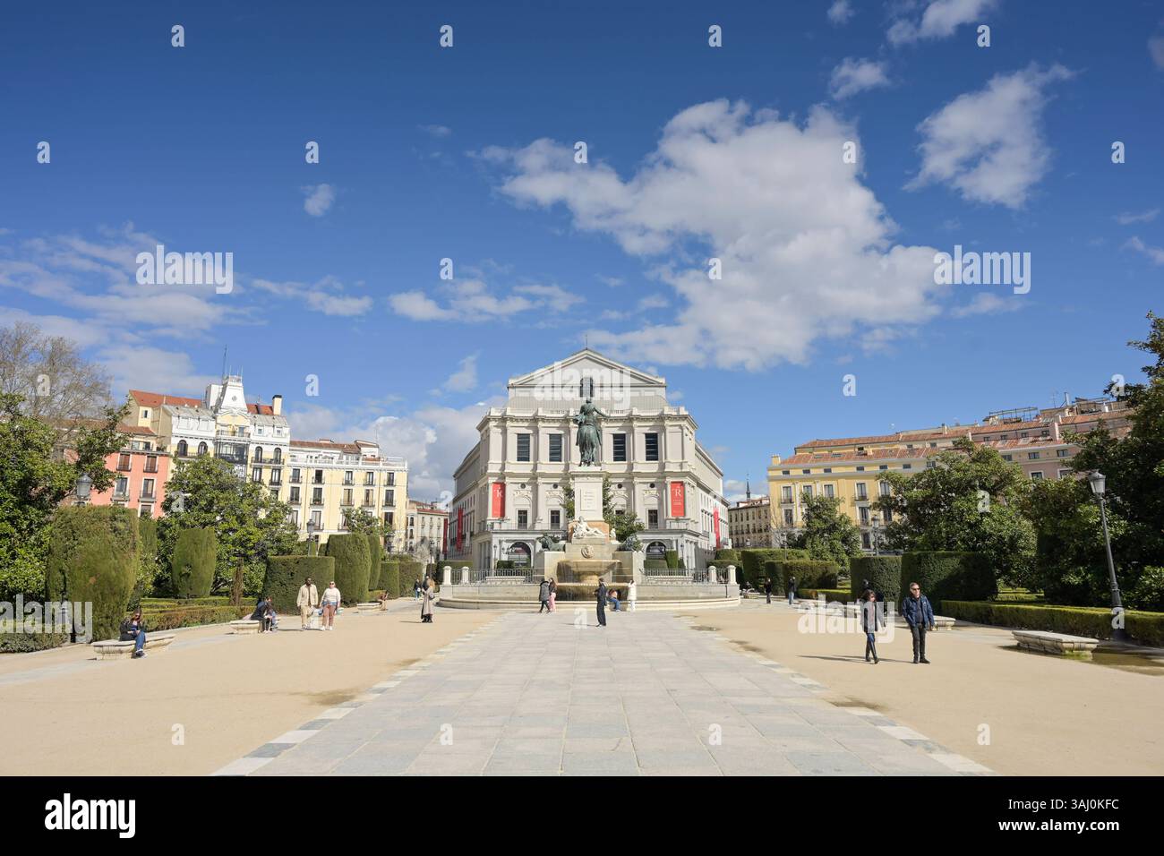 Opernhaus Teatro Real, Plaza de Isabell II, Madrid, Spanien *** Teatro ...