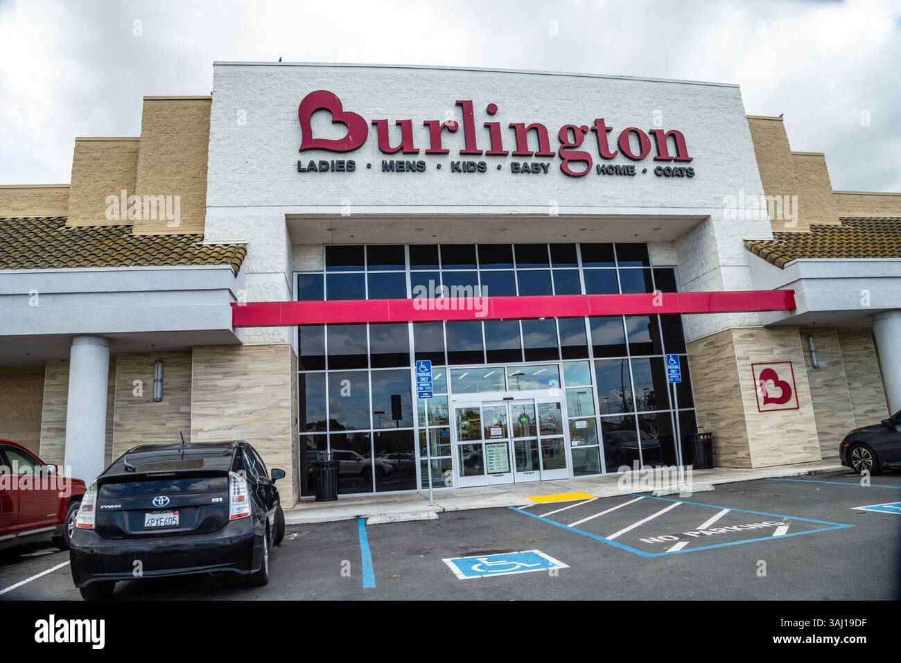 Burlington clothing store in hi-res stock photography and images - Alamy