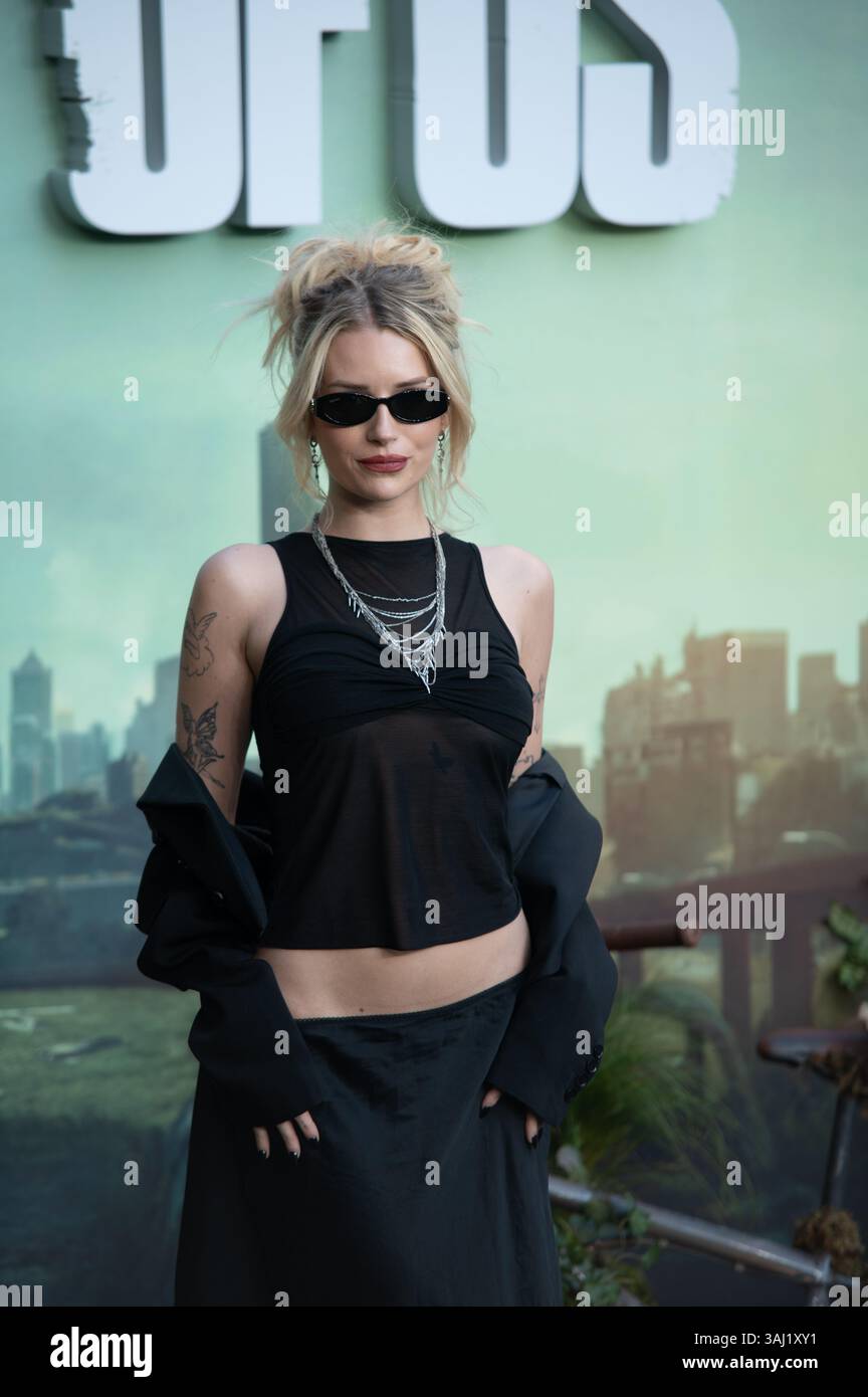 London, United Kingdom. 10th April 2025. Model Lottie Moss on the red ...