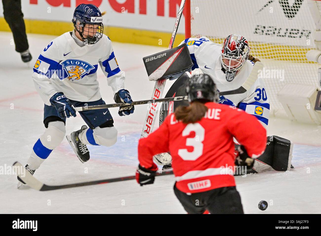 Budweis, Czech Republic. 10th Apr, 2025. L-R Nelli Laitinen (FIN ...