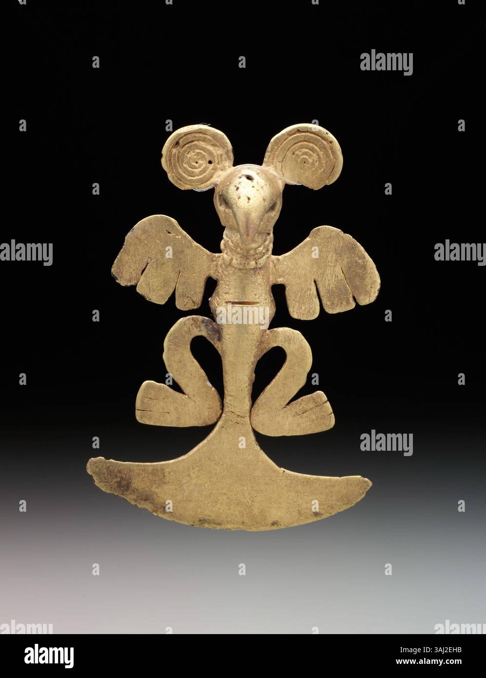 This Tairona gold pendant, dating from 1200-1500 AD, is made of tumbaga ...