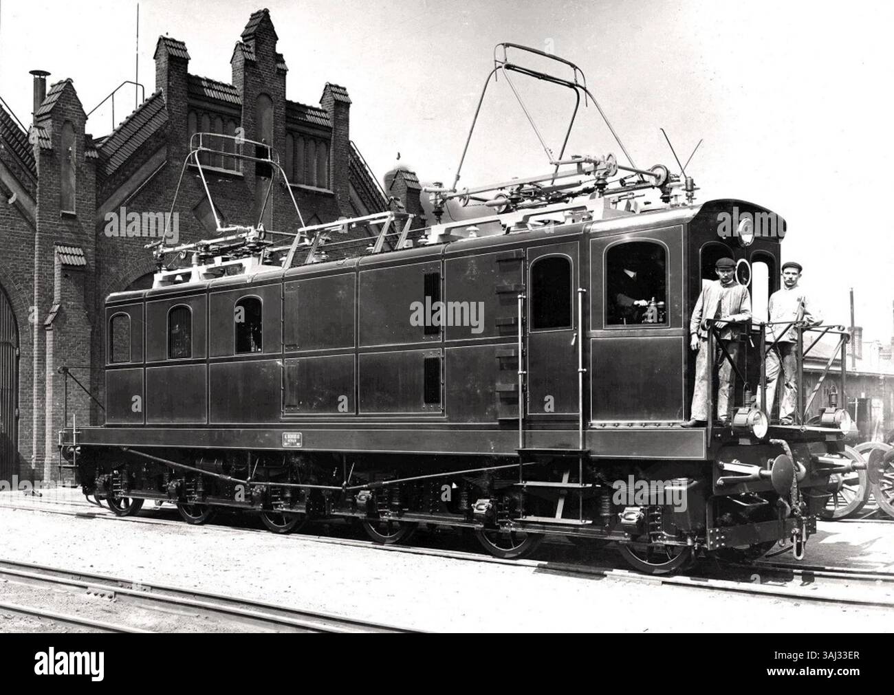 This 1907 print shows the Siemens locomotive used in the high-voltage ...