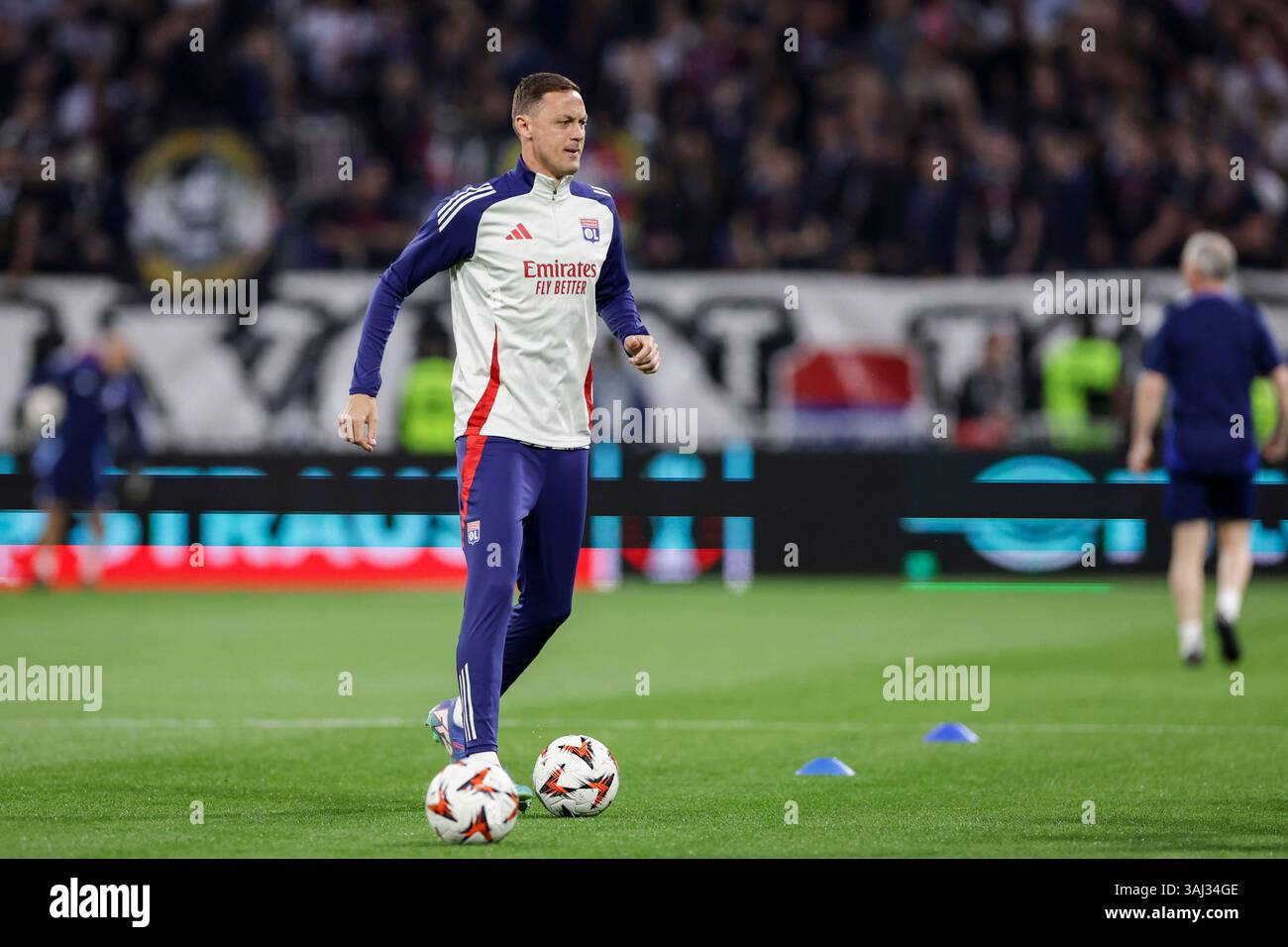 Lyon, France. 10th Apr, 2025. Lyon midfielder Nemanja Matic (31) warm ...