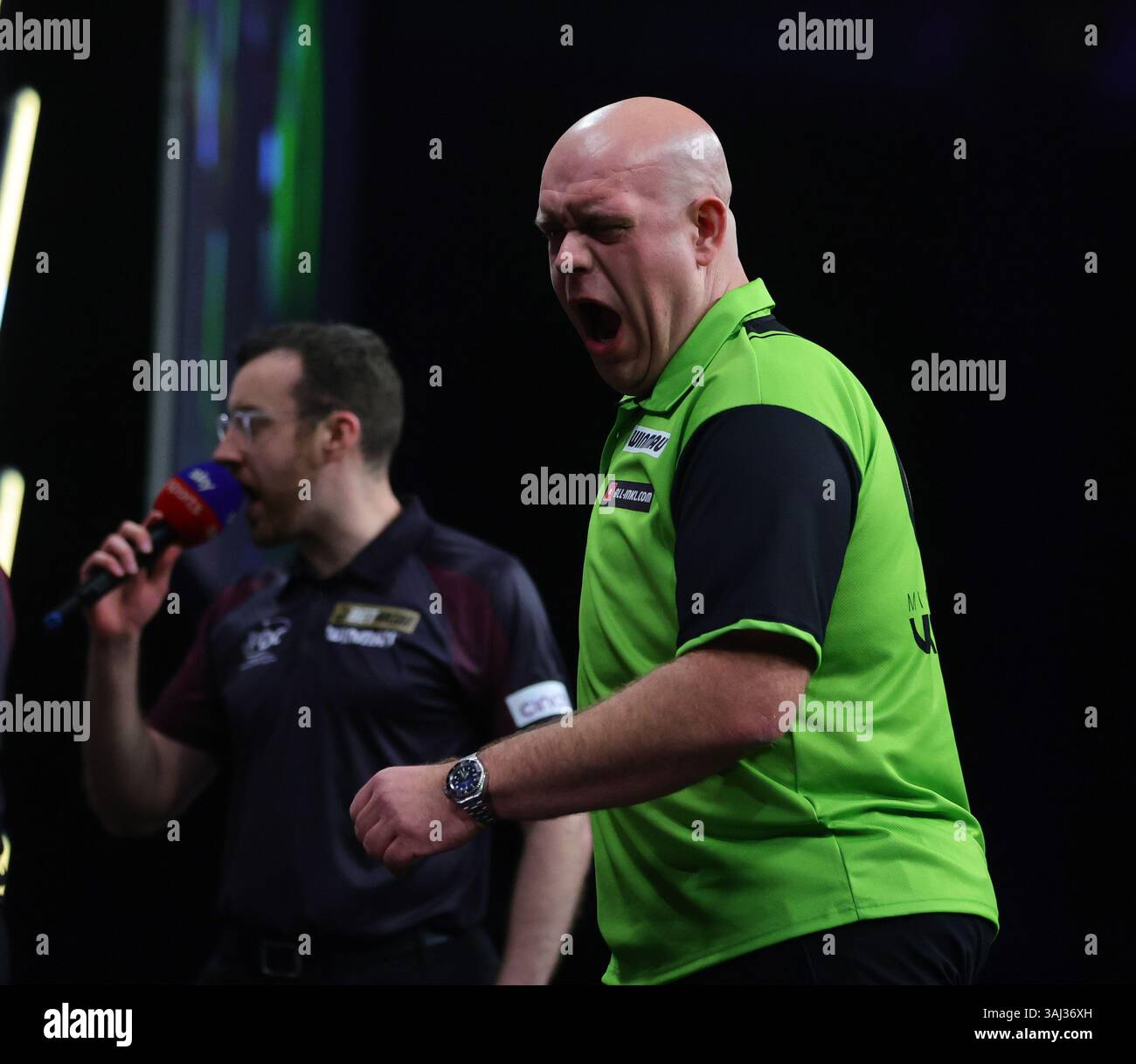 AO Arena, Manchester, UK. 10th Apr, 2025. 2025 PDC Premier League Darts ...